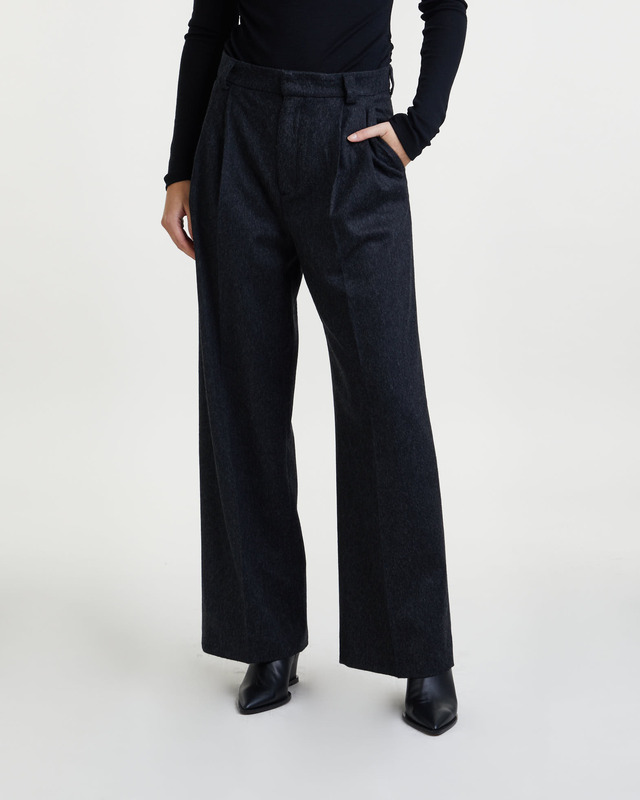 Teurn Studios Byxor Relaxed-Fit pleated | WAKAKUU